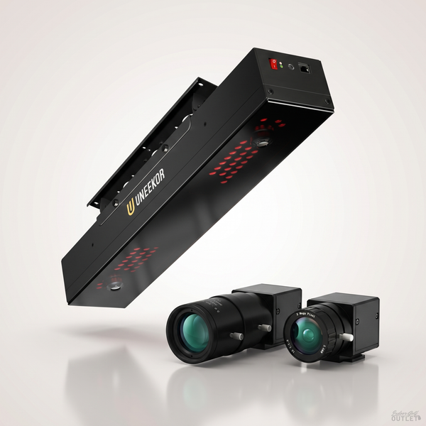 Uneekor EYE XR Launch Monitor - Indoor Golf Outlet